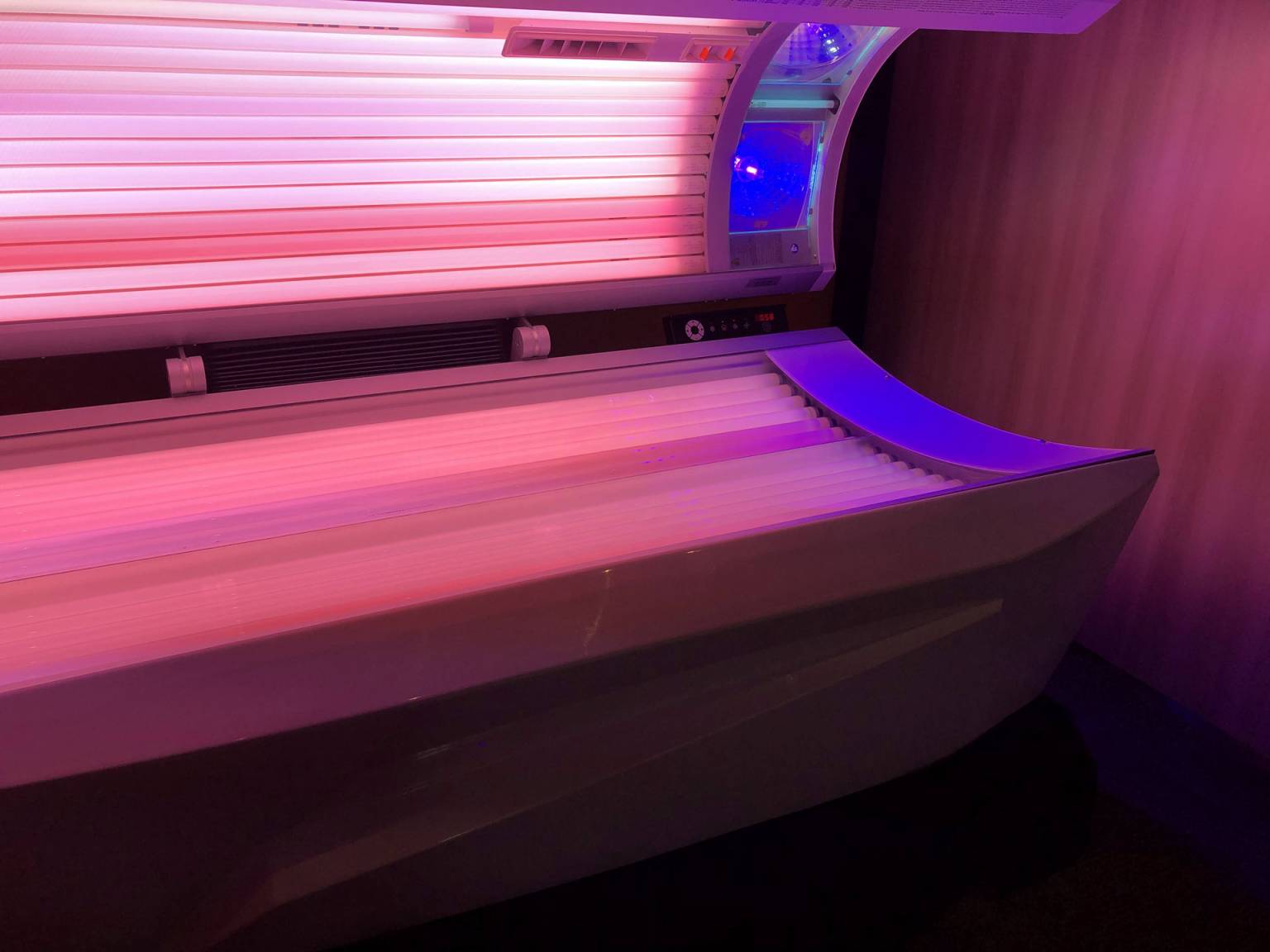 Hybrid & UV Sunbeds - TAN Light & Wellness Studio